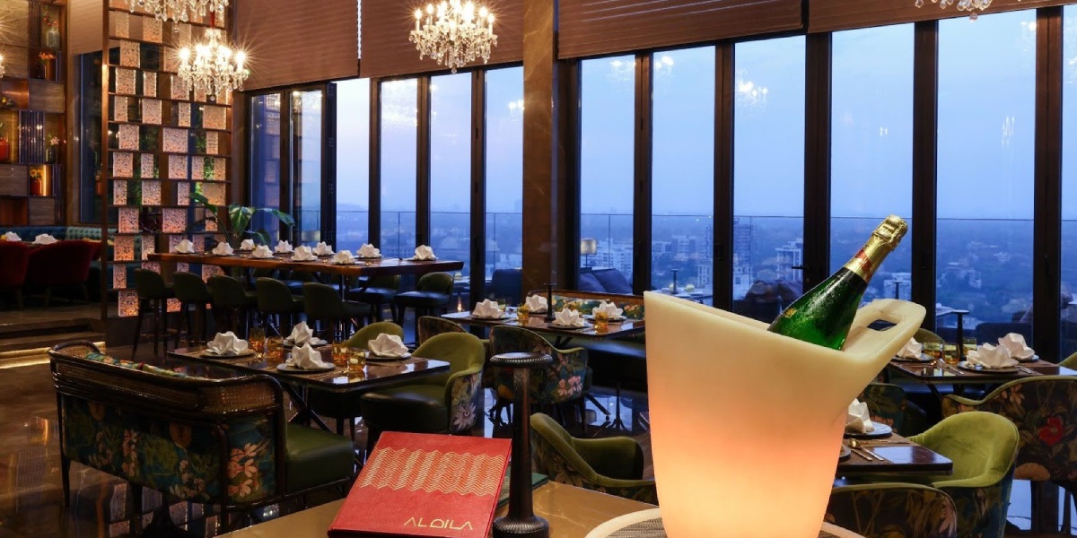 Best Romantic Dinner Destinations in Pune / Conrad Pune
